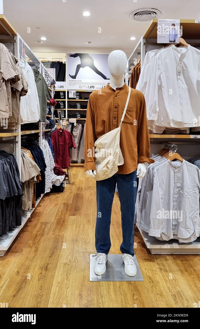 BANGKOK, THAILAND - NOVEMBER 8, 2022 : Front of Uniqlo store. Luxury ...