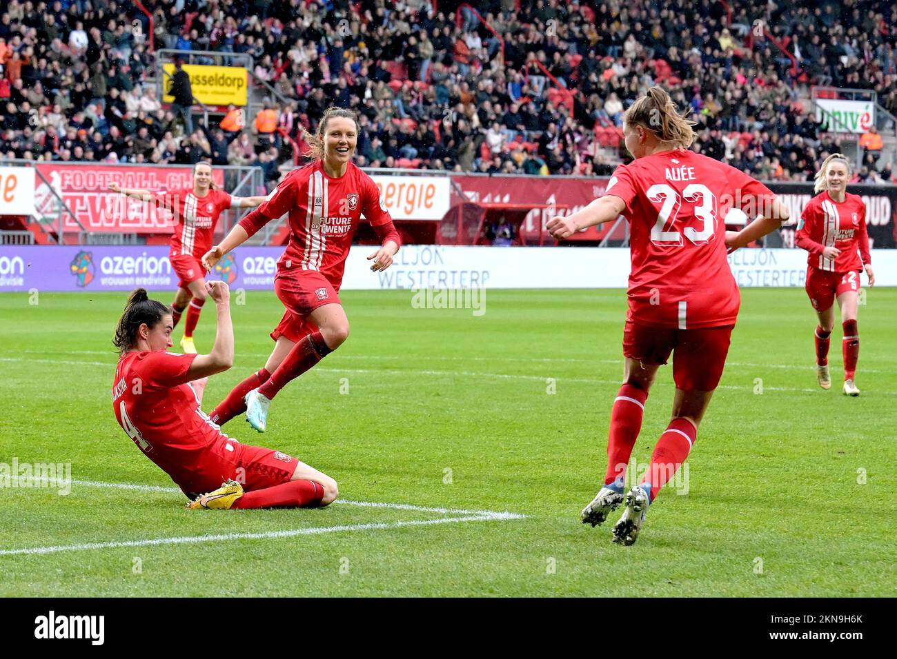ENSCHEDE - Caitlin Dijkstra of FC Twente Women celebrates the 2-0 ...