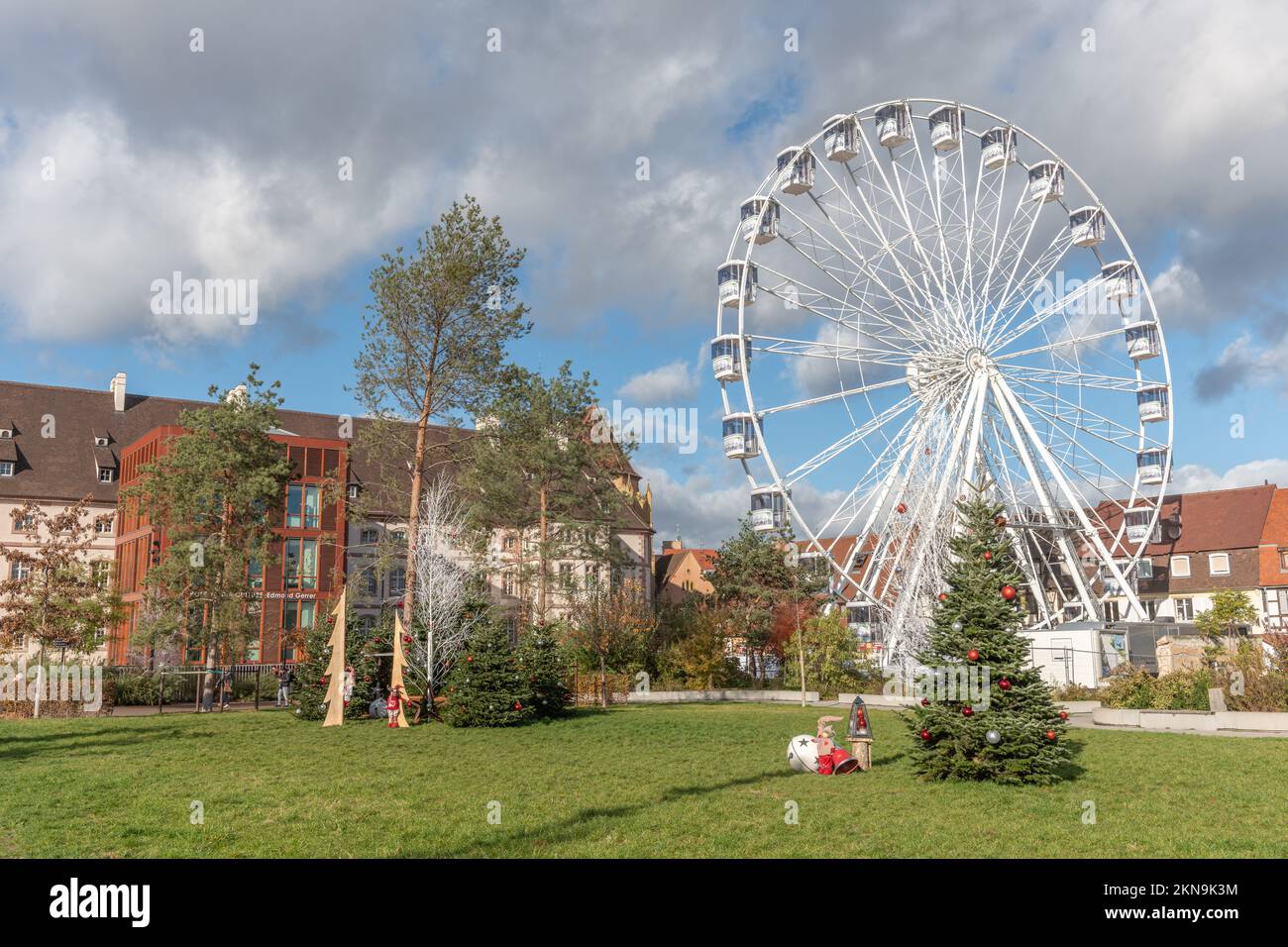 The solar-powered Ferris wheel at the Colmar Christmas market in 2022 ...