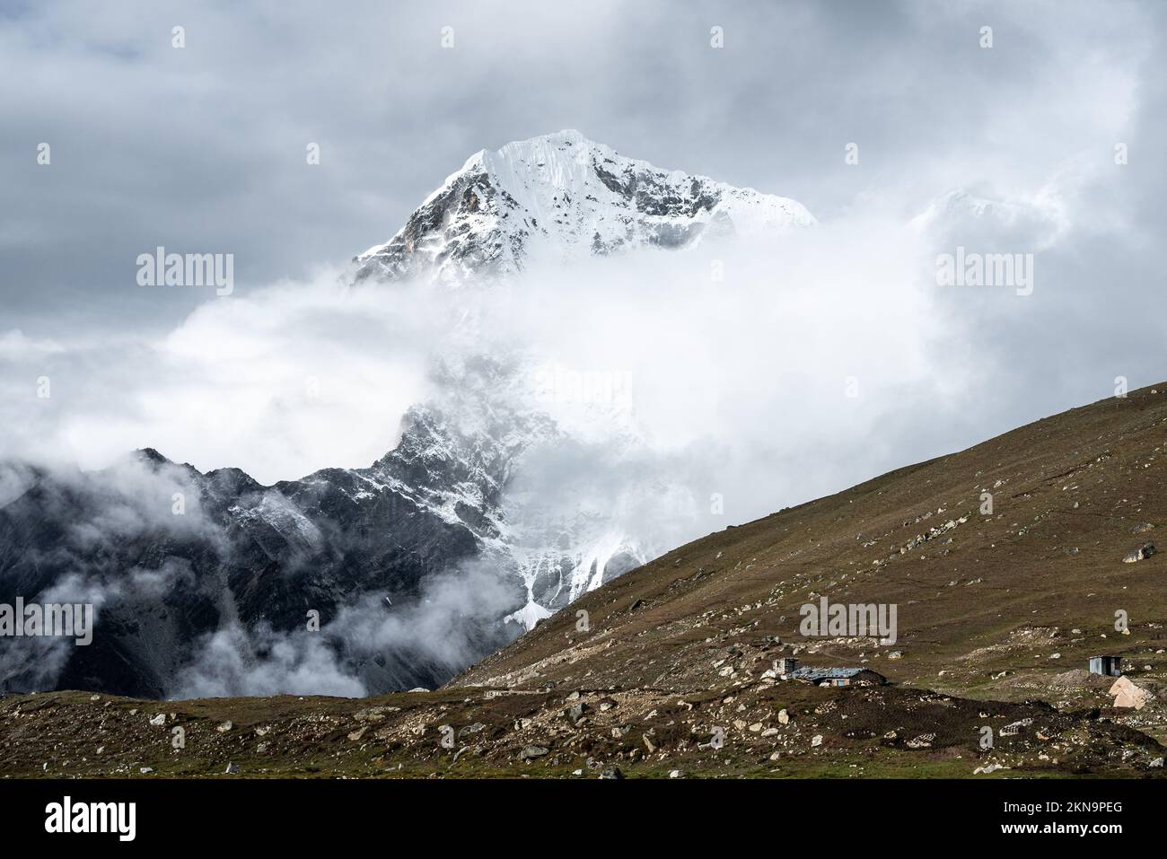 Taboche mountain over Lobuche, Nepal Stock Photo - Alamy
