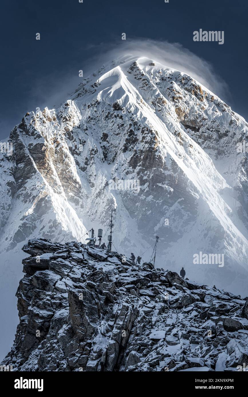 Pumori mountain and Kalapathar, Everest National Park, Nepal Stock ...