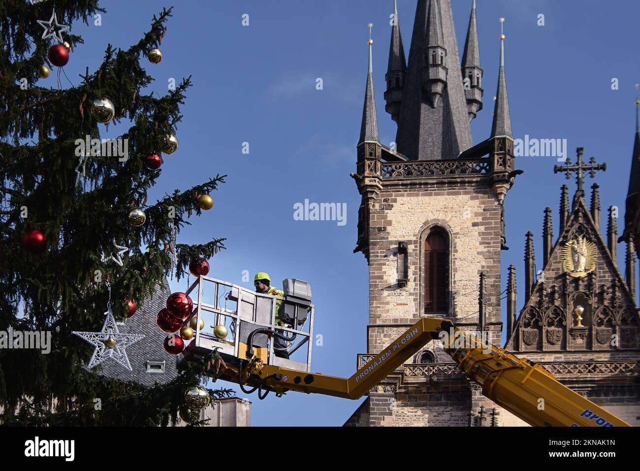 Decorating the Christmas tree on the Old Town Square in Prague and ...