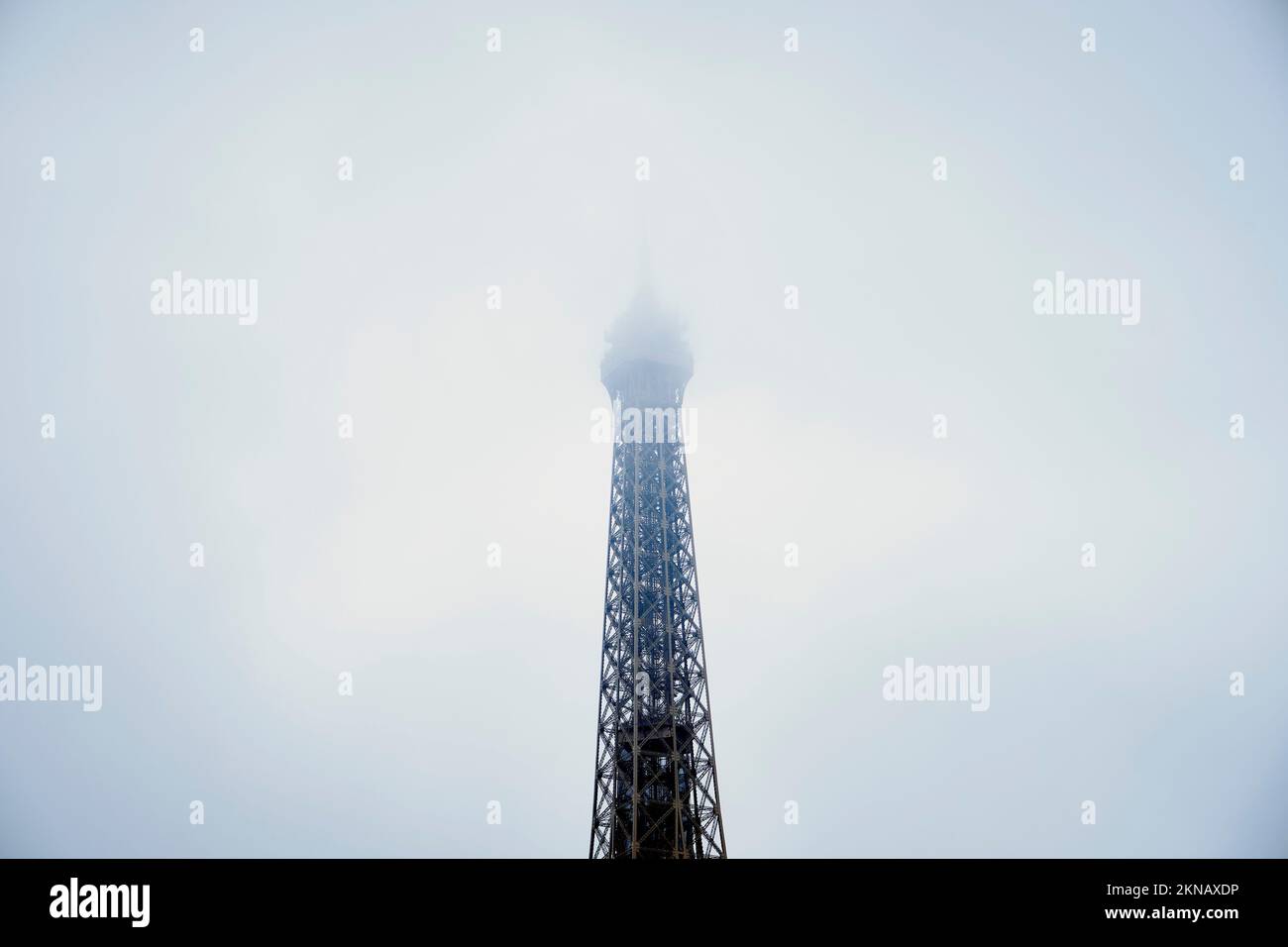 Paris, Ile de France, FRANCE. 26th Nov, 2022. The top of the Eiffel ...