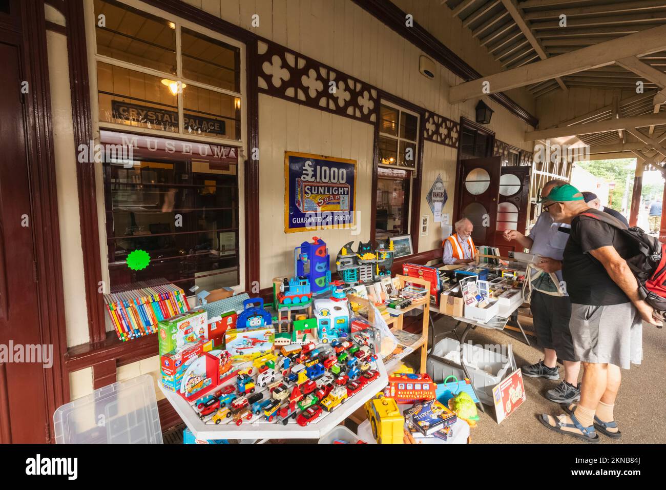 England, Sussex, Bluebell Railway, Sheffield Park Station, Platform ...