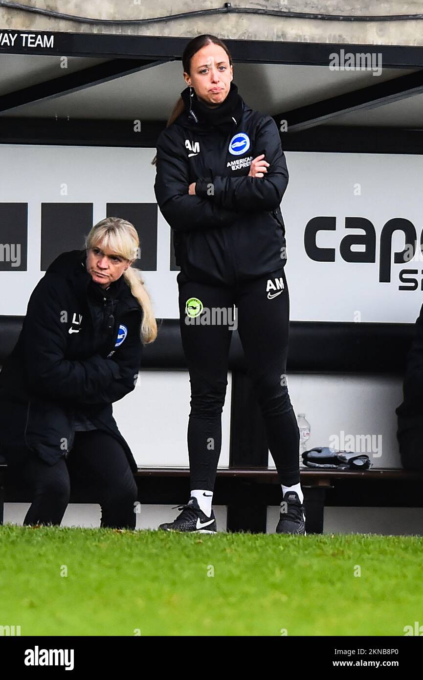 Amy hodgson hi-res stock photography and images - Alamy