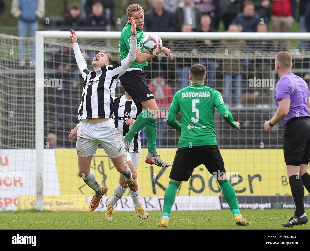 Wattenscheid, Deutschland. 26th Nov, 2022. firo : 26.11.2022, football ...