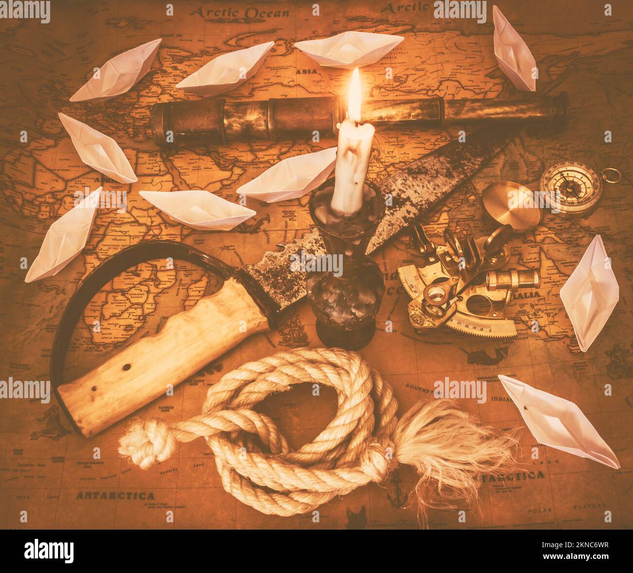 Rope compass map sextant hi-res stock photography and images - Alamy