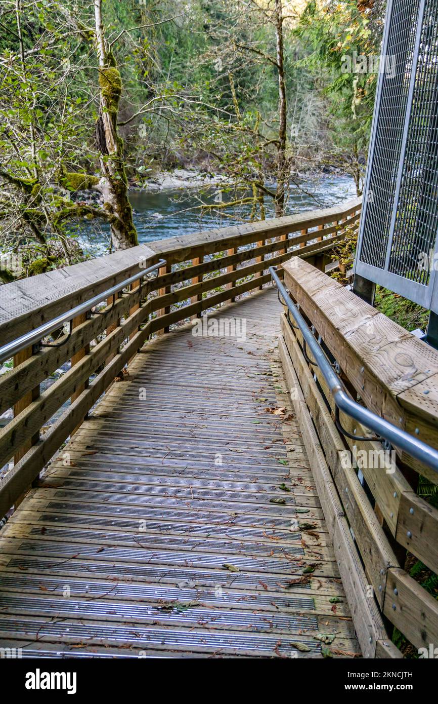 The access boardwalk to lower Snoqualmie Falls in Washington State ...