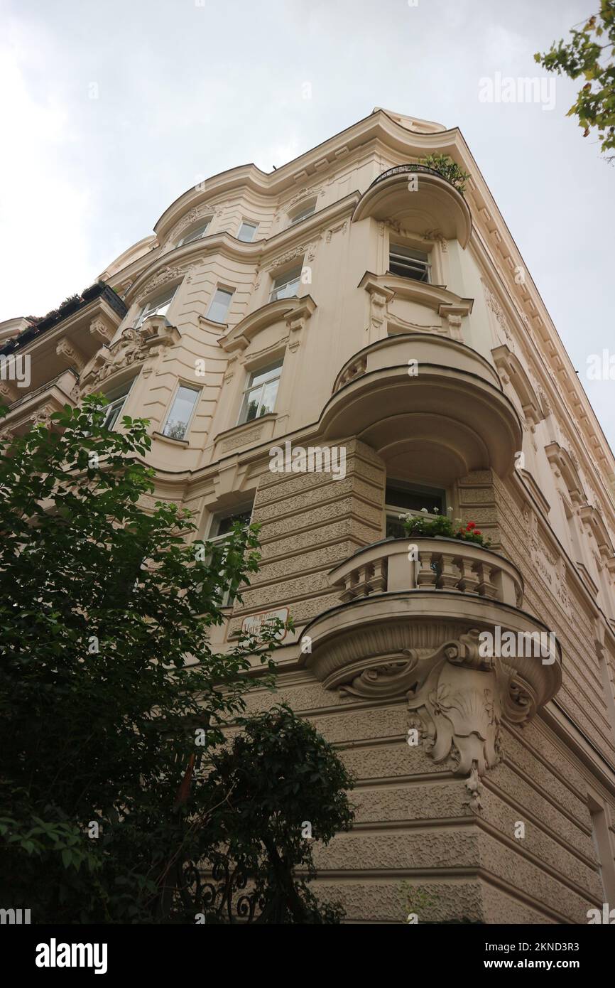 House architecture in vienna Stock Photo - Alamy
