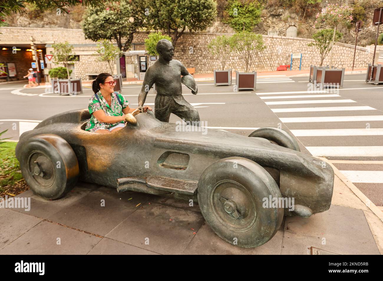 Photo opportunity,at,statue,sculpture,monument,of,Juan Manuel Fangio ...