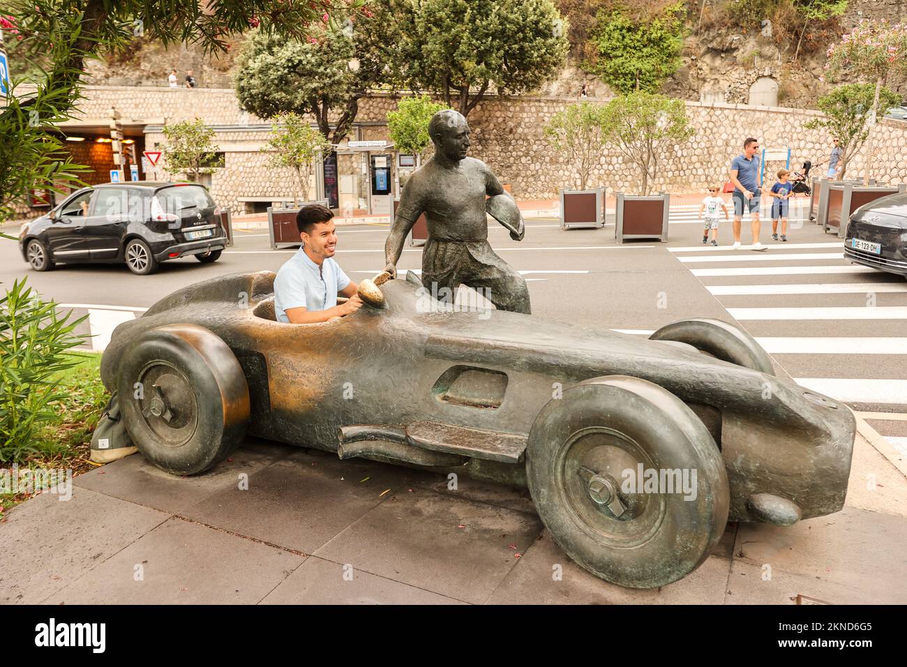 Photo opportunity,at,statue,sculpture,monument,of,Juan Manuel Fangio ...