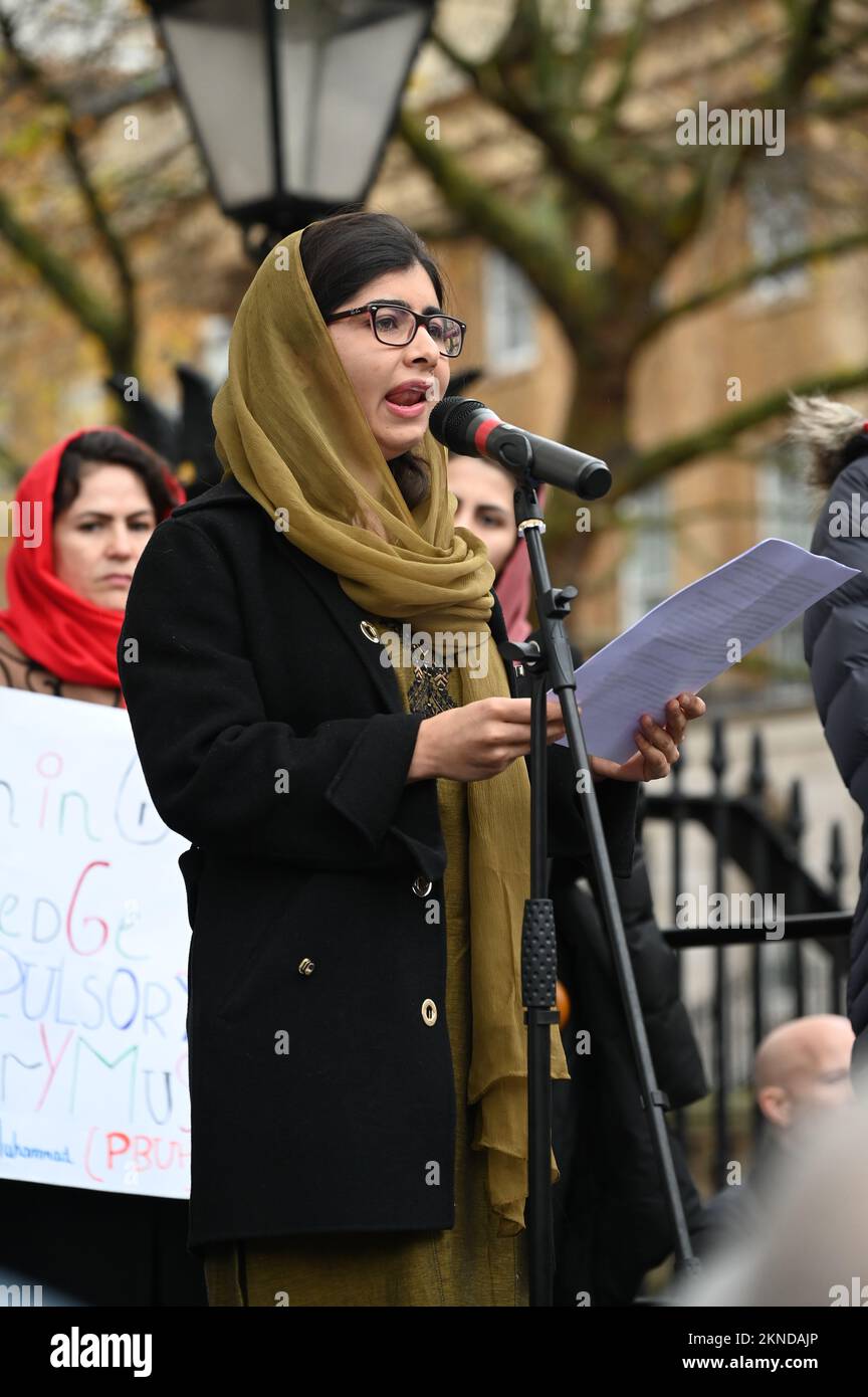 Malala yousafzai speaker hi-res stock photography and images - Alamy