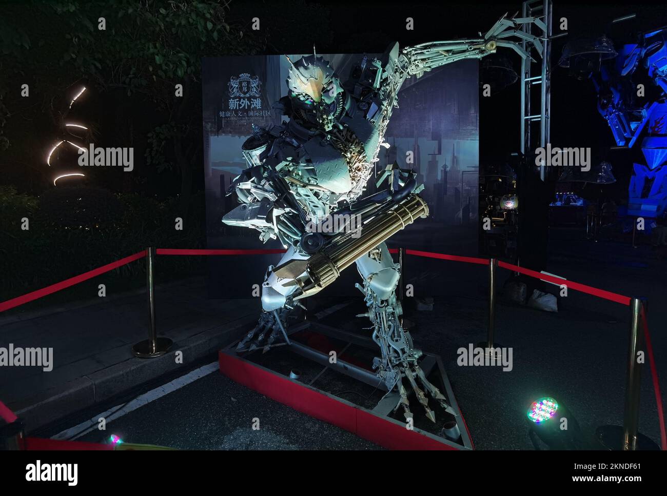 A tall and big robot on display at an outdoor museum Stock Photo - Alamy