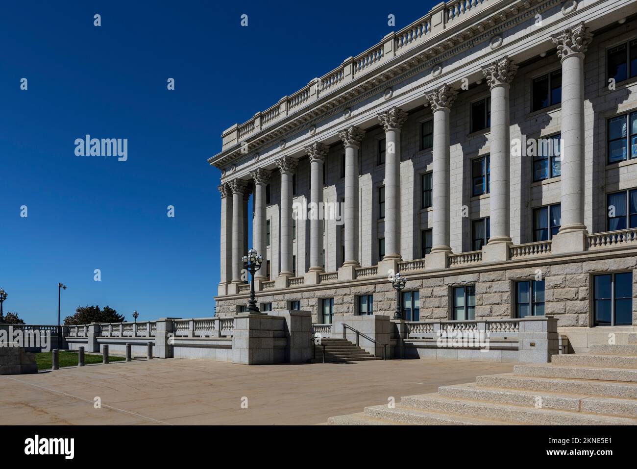 Front of the Capitol, Government building on a sunny day in the USA ...