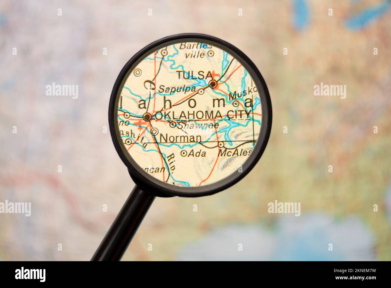 map under magnifying glass - Oklahoma City Stock Photo - Alamy