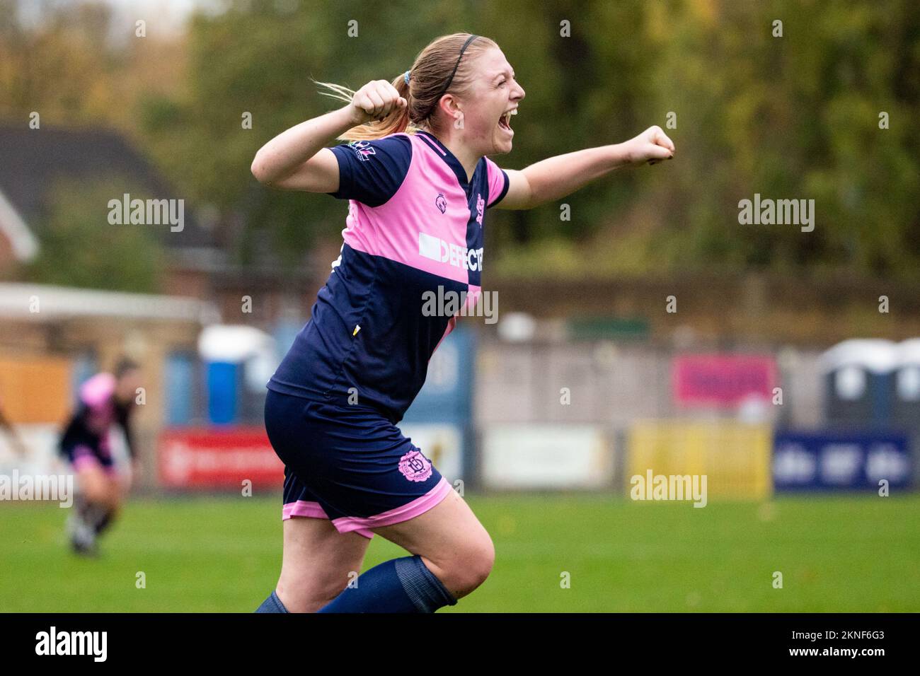 Champion Hill Erin Corrigan (15 Dulwich Hamlet) celebrates scoring ...