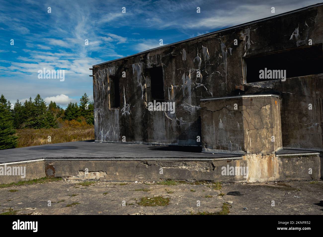 Radar Building in Fort McNab National Historic Site McNabs Island, Nova ...