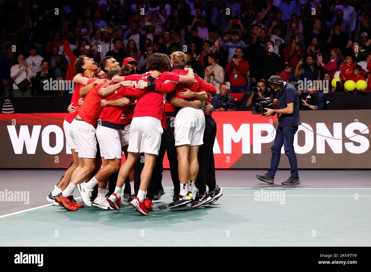 Felix Auger-Aliassime und Team Canda jubelt nach dem Sieg, Jubel ...