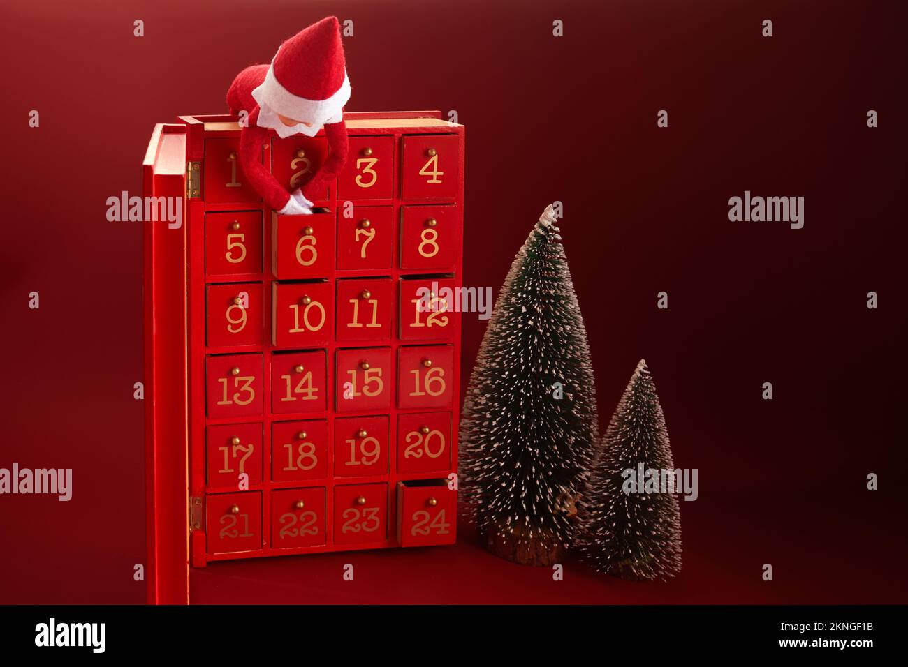 Christmas frame tree gifts hi-res stock photography and images - Alamy