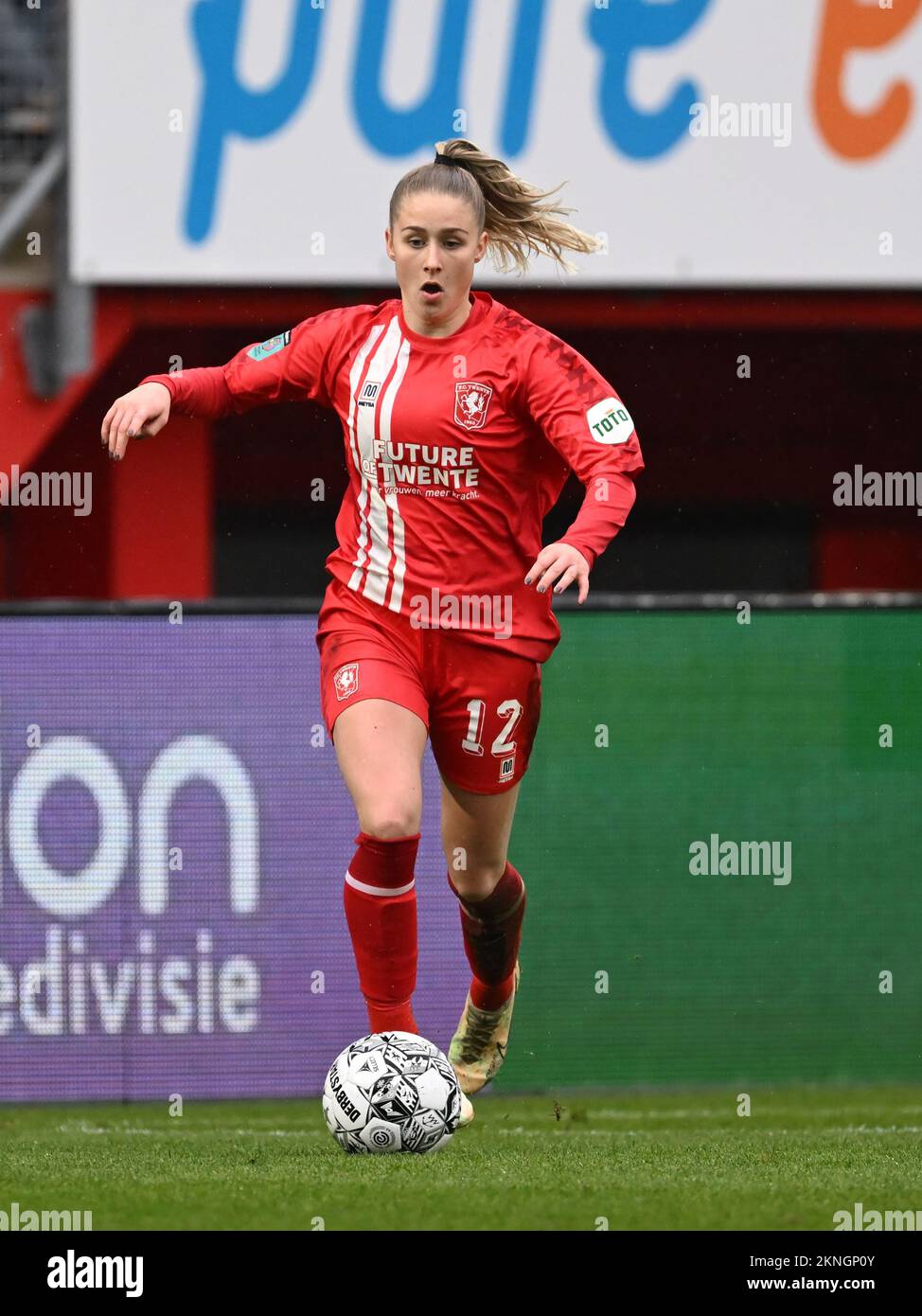 ENSCHEDE - Kim Everaerts of FC Twente Women during the Dutch Eredivisie ...