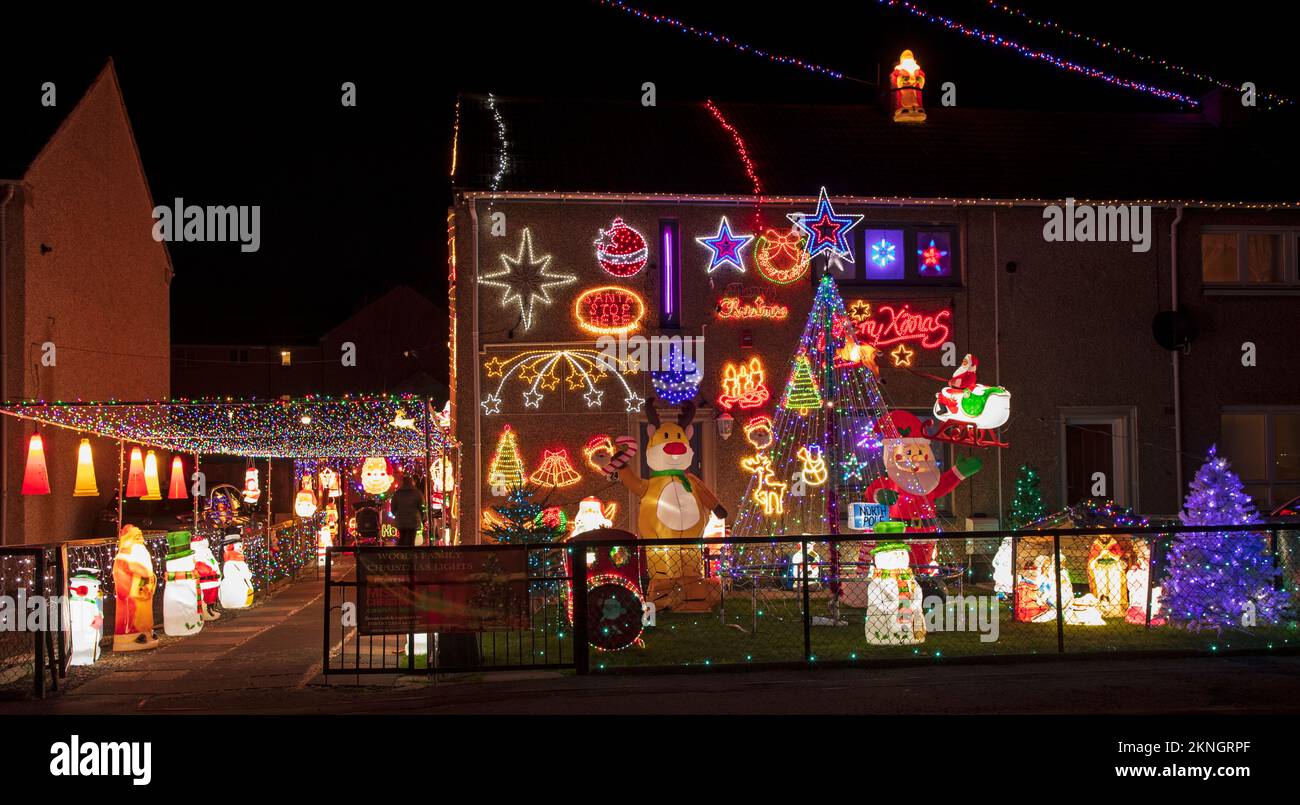 Prestonpans, East Lothian, Scotland, UK. Woods Family Christmas Lights ...