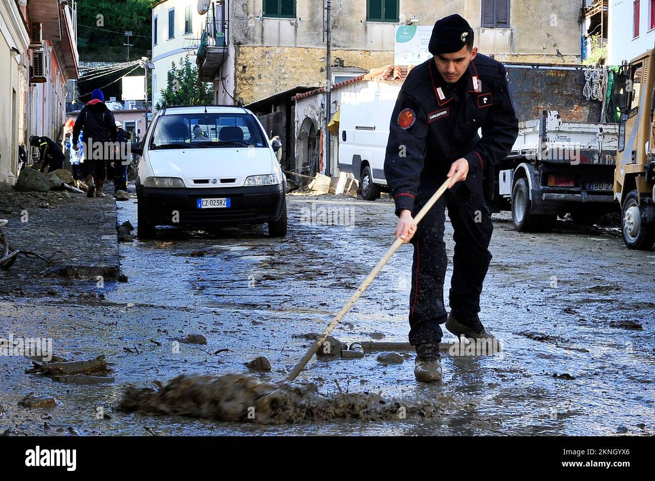 Soldier from the Carabinieri to help the population after the violent ...
