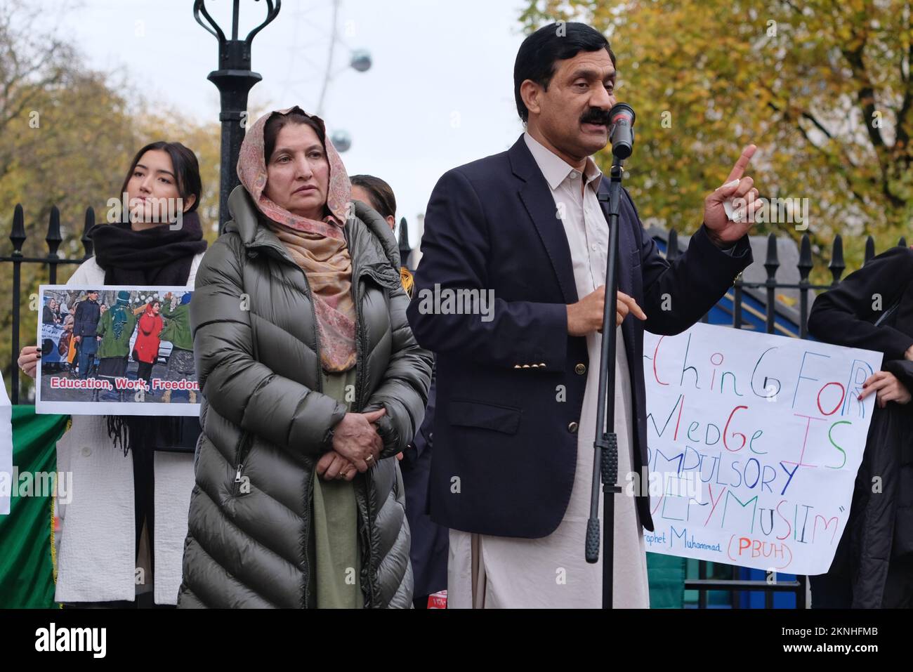 Malala yousafzi father hi-res stock photography and images - Alamy Malala yousafzi father hi-res stock photography and images - Alamy