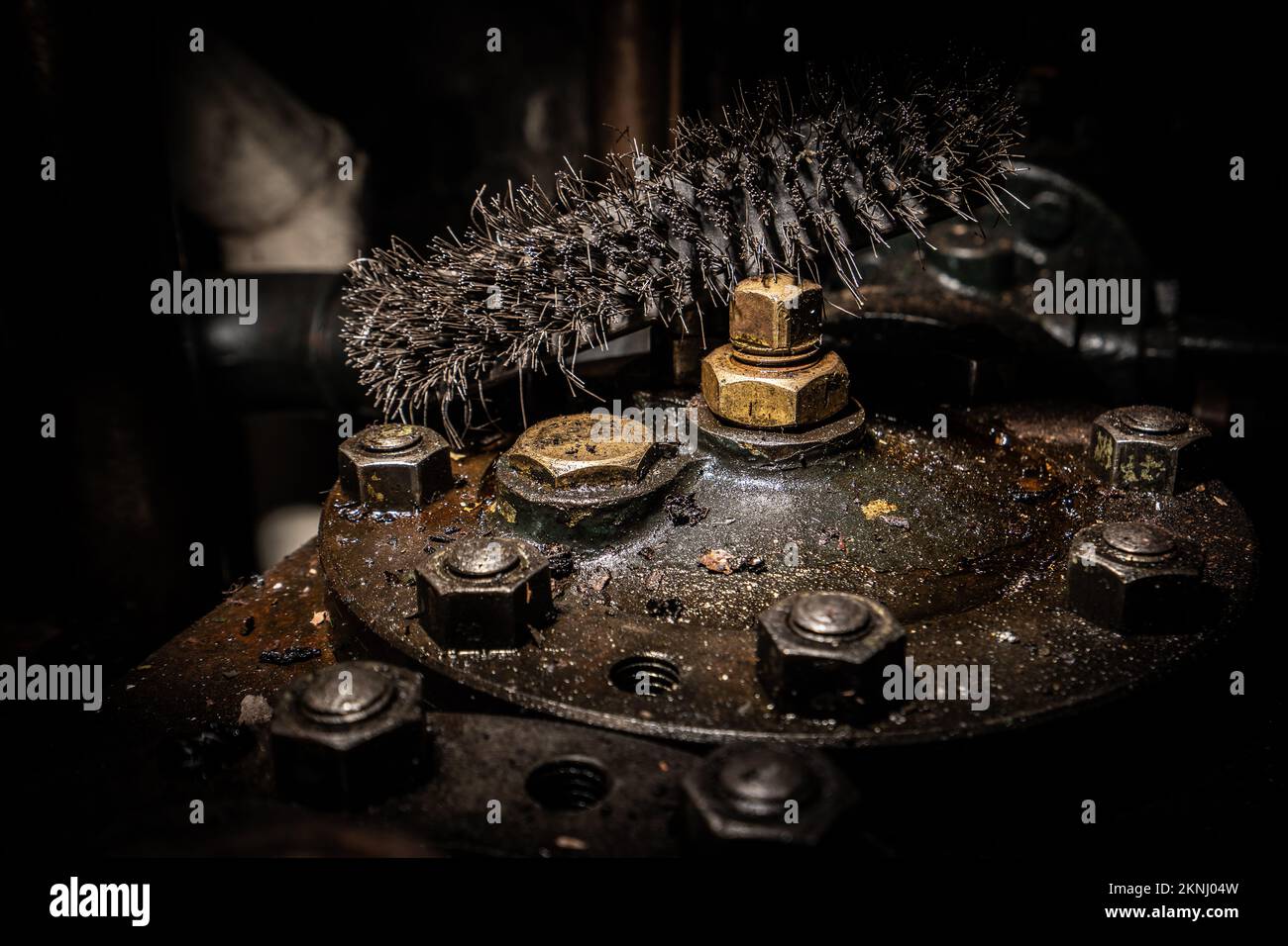 Valve machining hi-res stock photography and images - Alamy