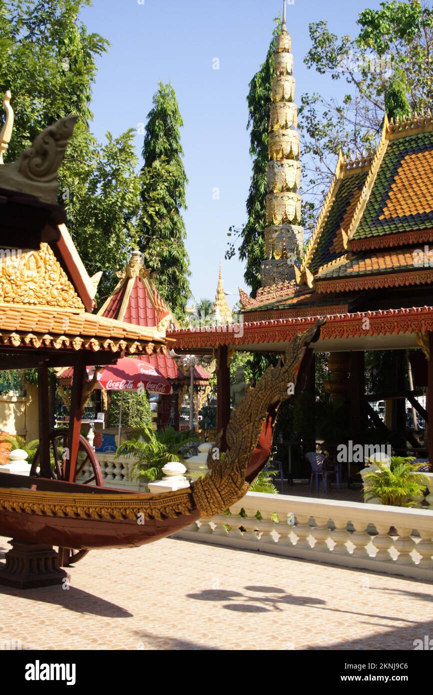 Royal Palace Grounds, Phnom Penh, Cambodia Stock Photo - Alamy