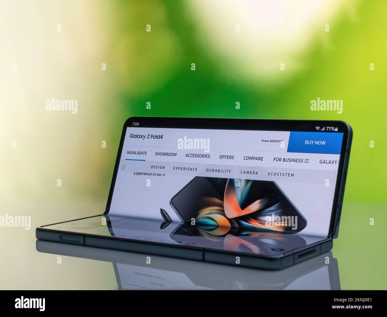 Galati, Romania - November, 17 2022: Samsung launches Galaxy Z Fold4 ...