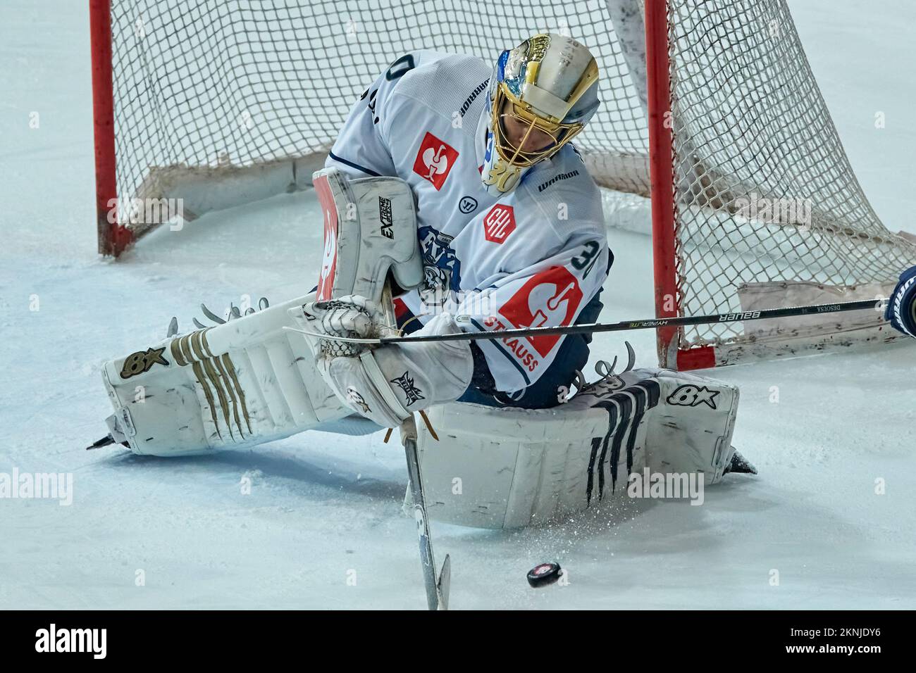 2022/23 Champions Hockey League | RB München vs EV Zug. GENONI Leonardo ...