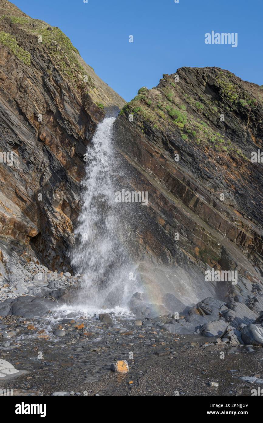 Waterfall rocks on sandymouth hi-res stock photography and images - Alamy