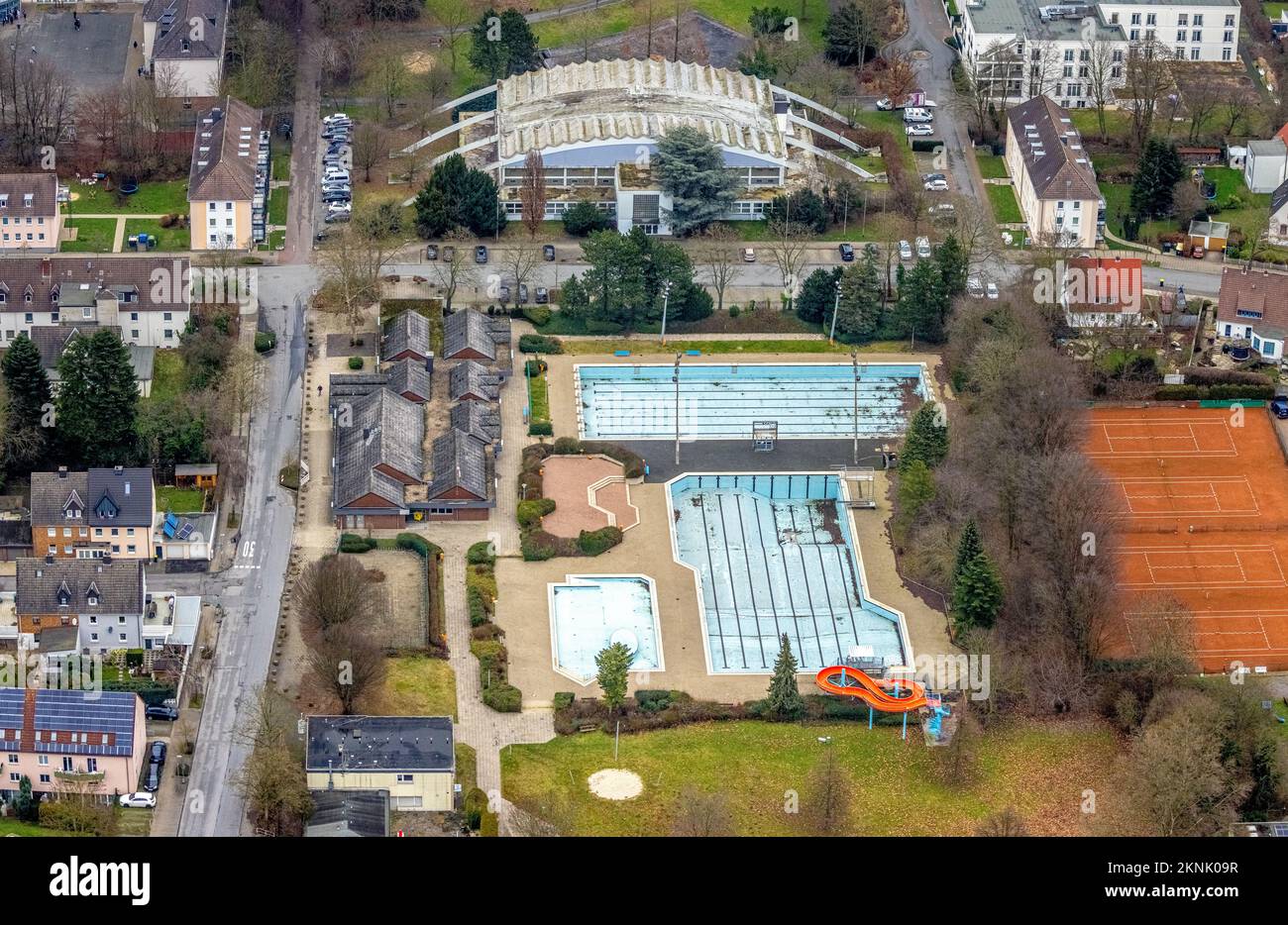Aerial view, GSW Freibad Mitte with Koppelteich sports hall in Kamen ...