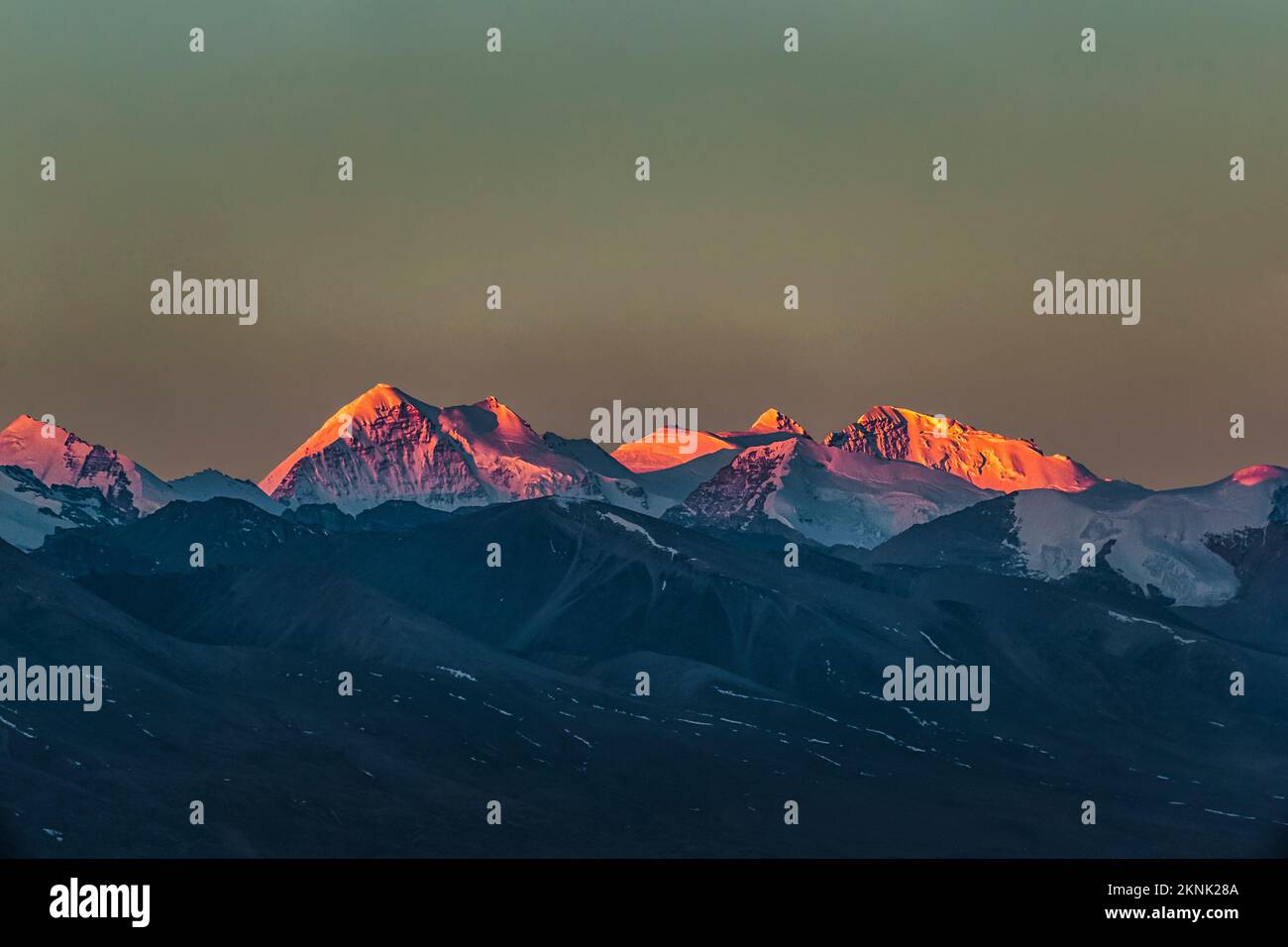 The snowy mountains of the Himalayas in Dingri County, Xigaze, Tibet ...