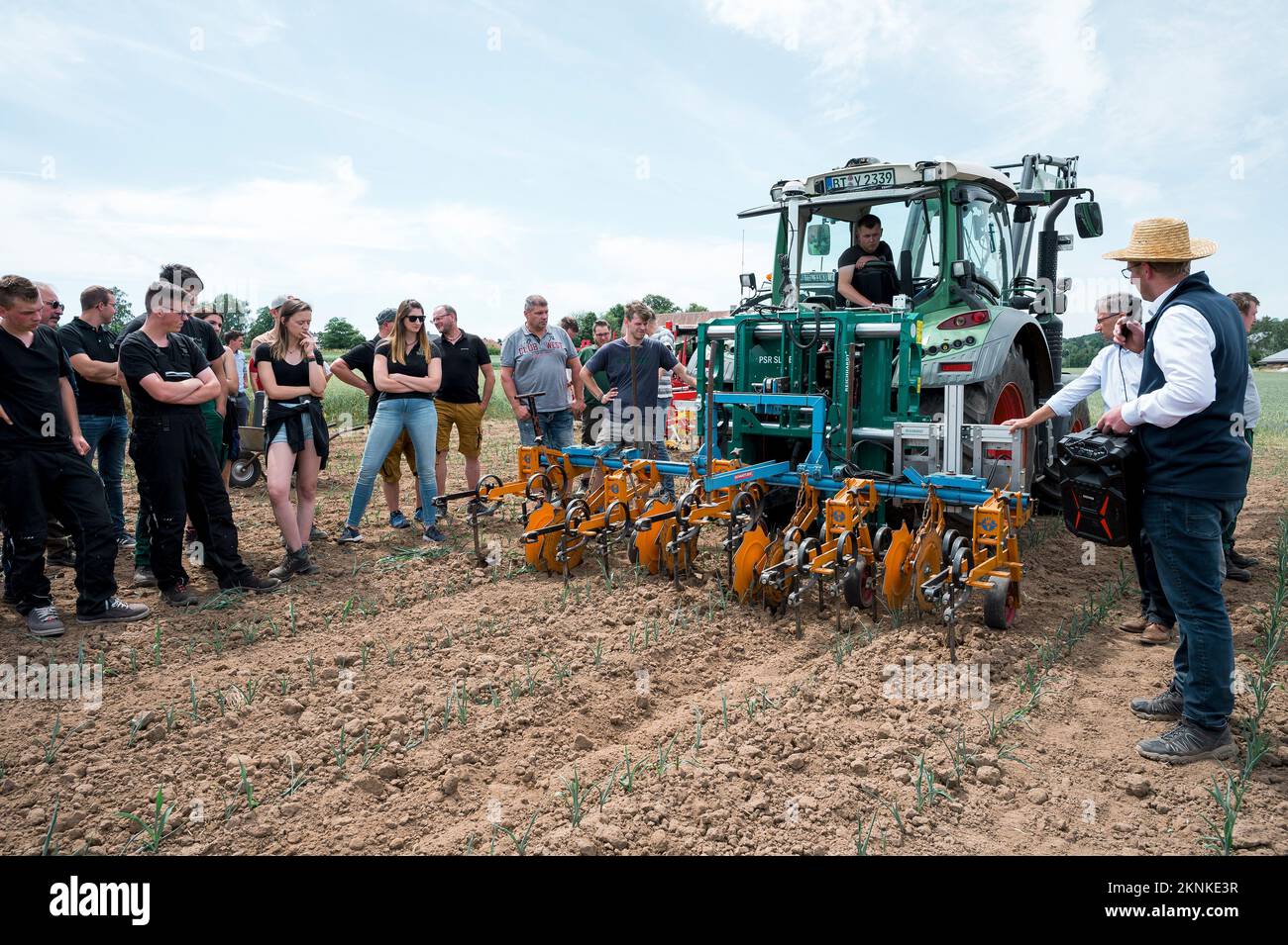 Chemical weed control hi-res stock photography and images - Alamy