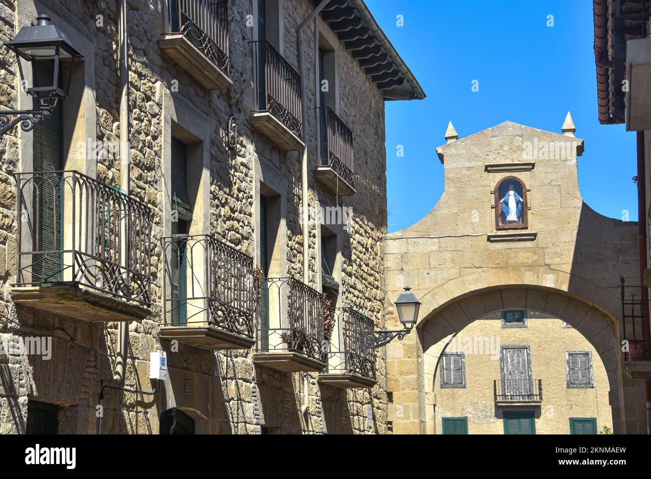 Stone archway at the entrance to the Medieval town of Olite, Navarre ...