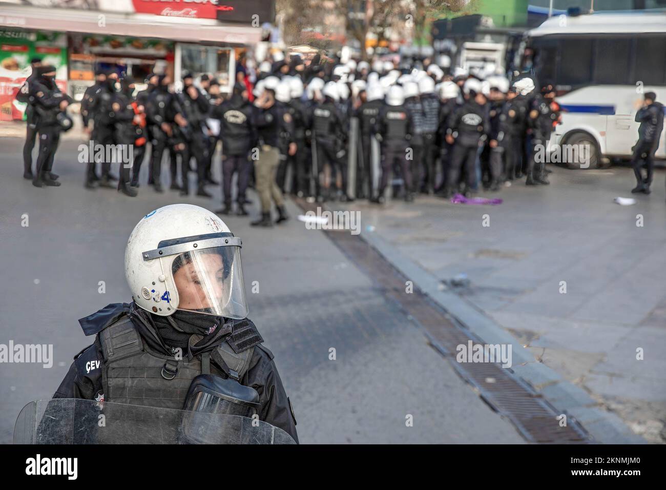 Istanbul, Turkey. 27th Nov, 2022. Riot police keep watch during the ...