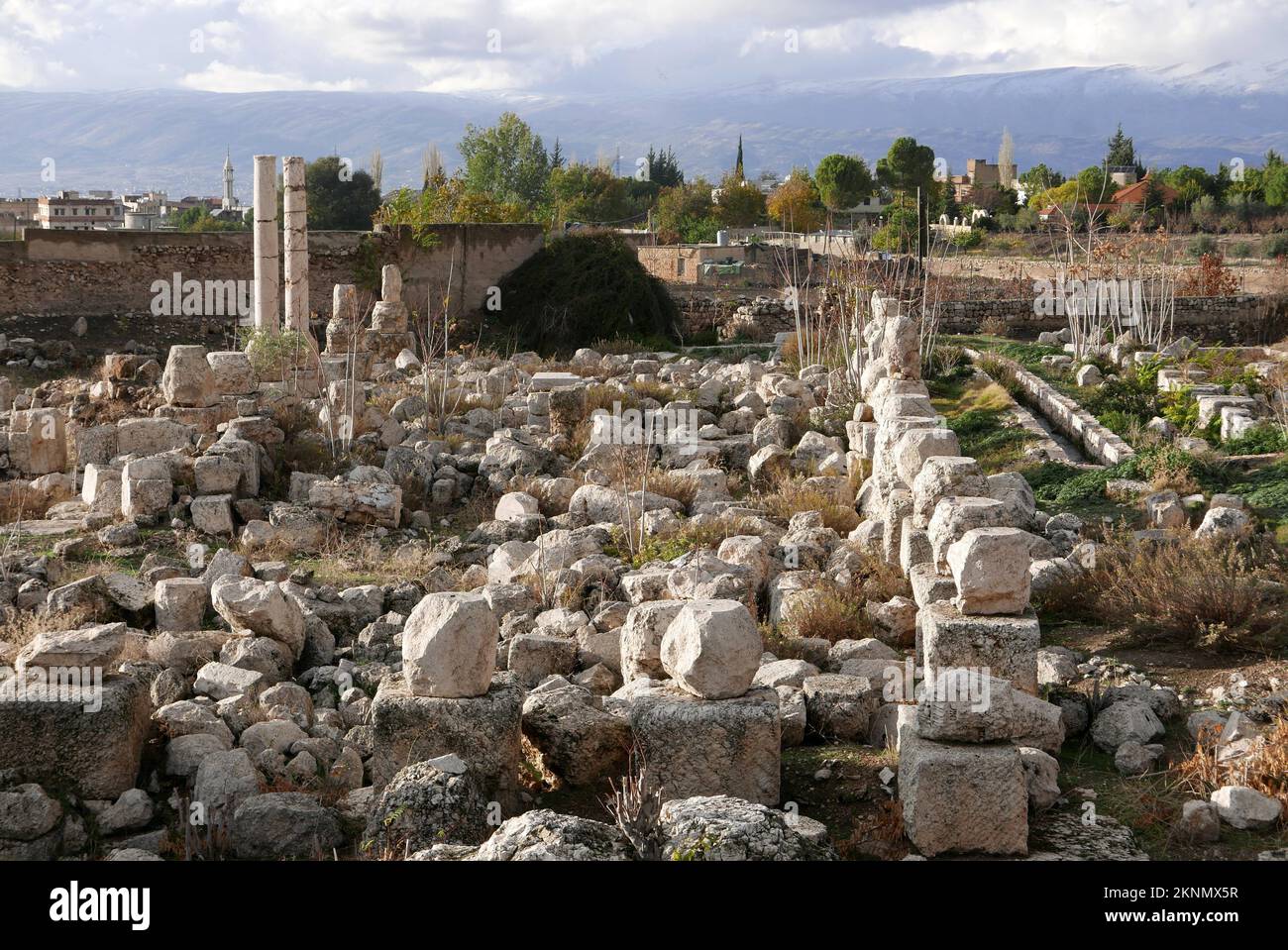 Roman ruins baalbek lebanon archeological site temples hi-res stock ...