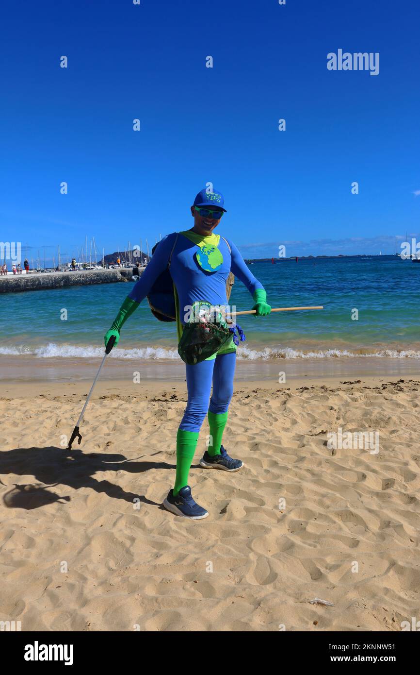 Litter picker hi-res stock photography and images - Alamy