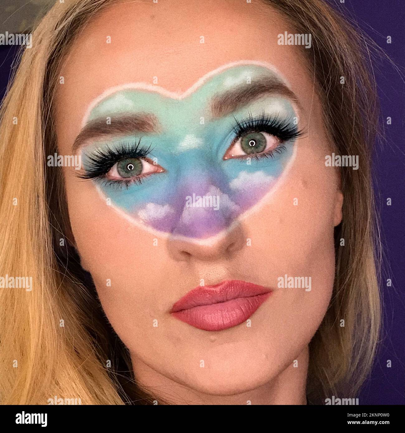 Heart face paint hi-res stock photography and images - Alamy