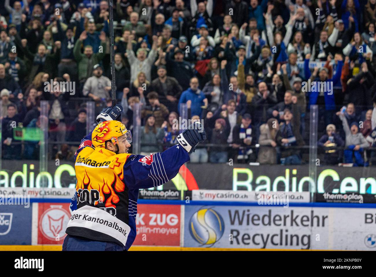 PostFinance top scorer Jan Kovar (EV Zug) celebrates Zug's first goal ...