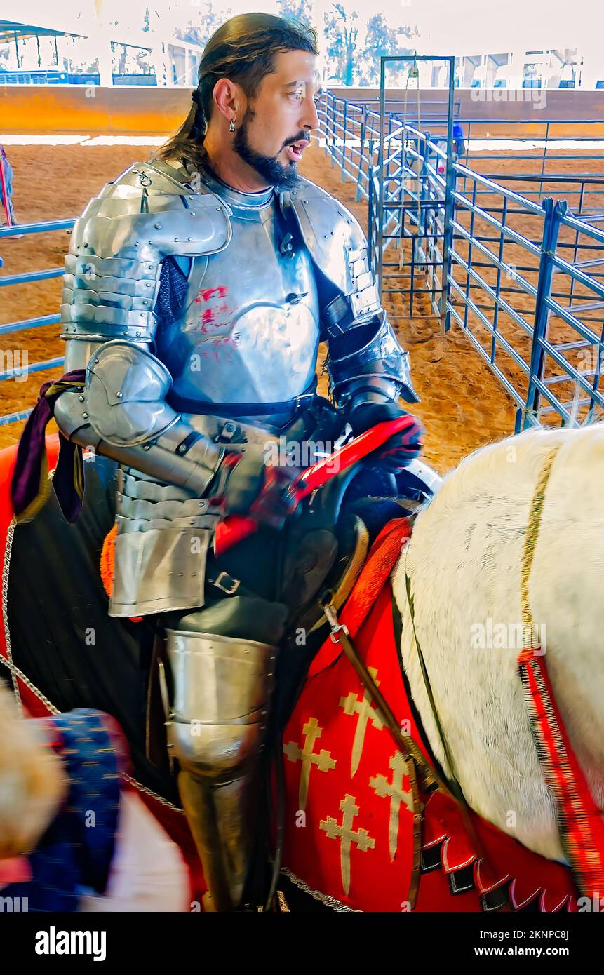 Scottish knight armour hi-res stock photography and images - Alamy