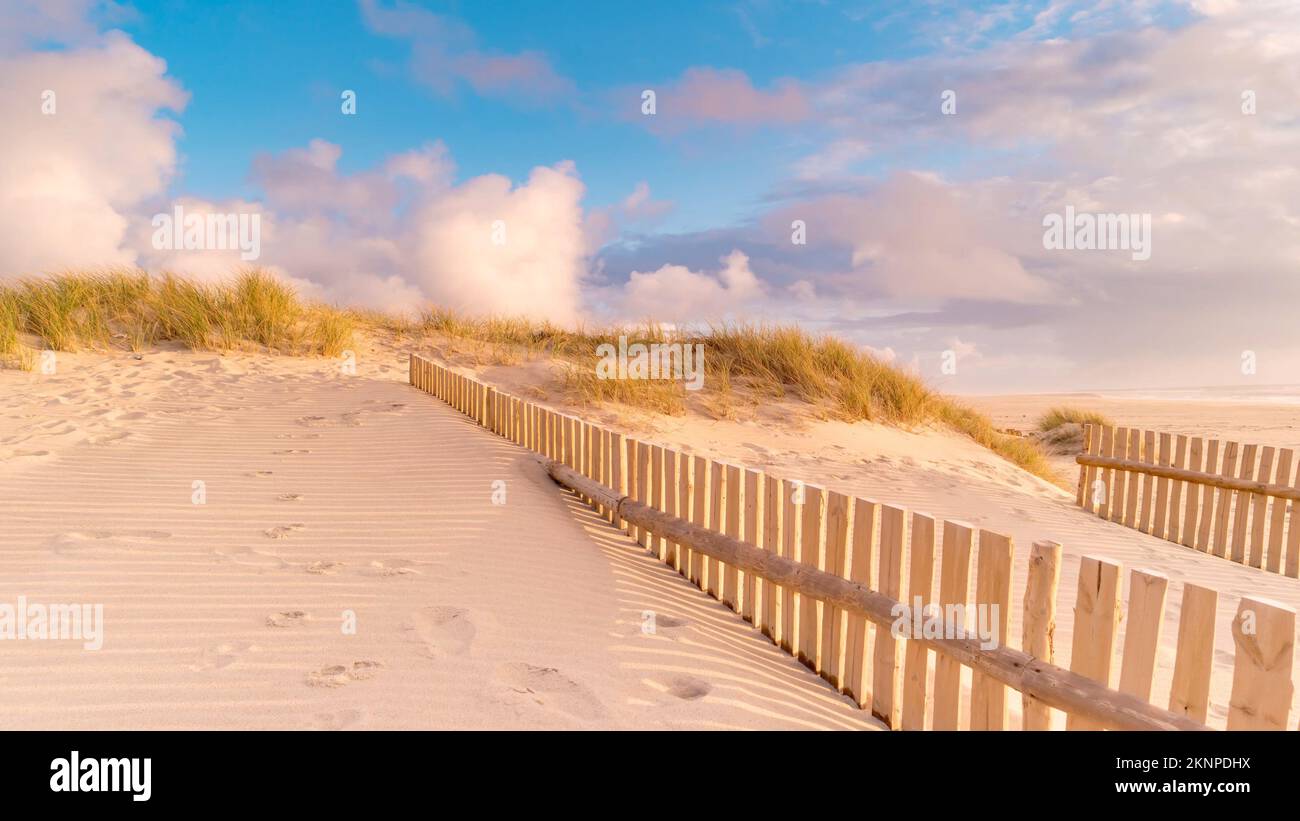 4k sky time lapse clouds hi-res stock photography and images - Alamy