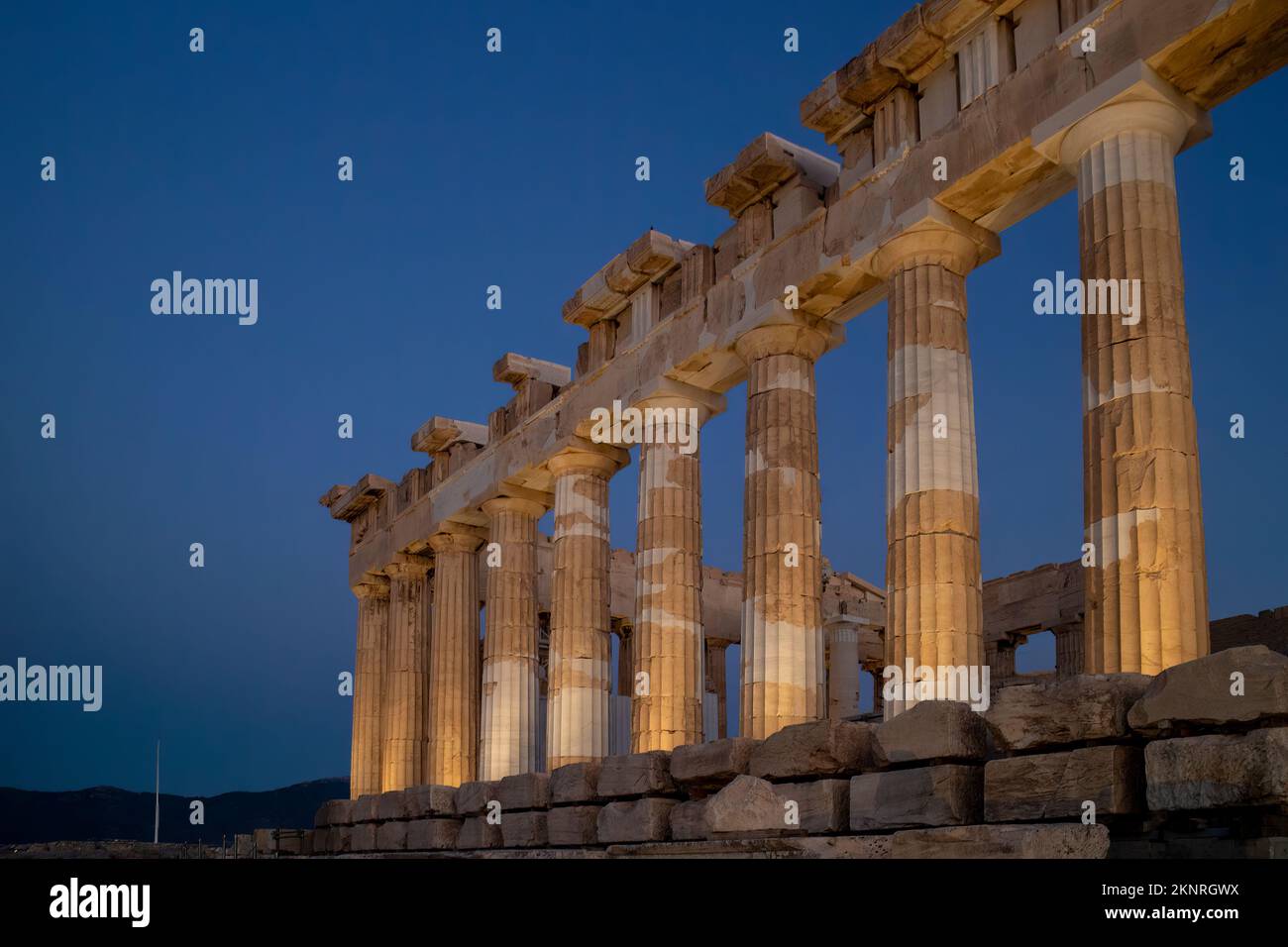 Parthenon at night hi-res stock photography and images - Alamy