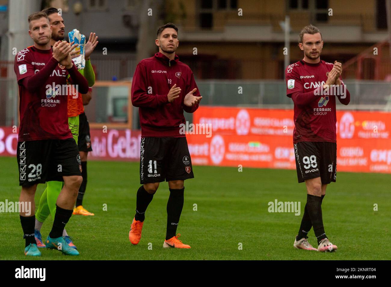Reggio Calabria, Italy. 27th Nov, 2022. Reggina team during Reggina ...