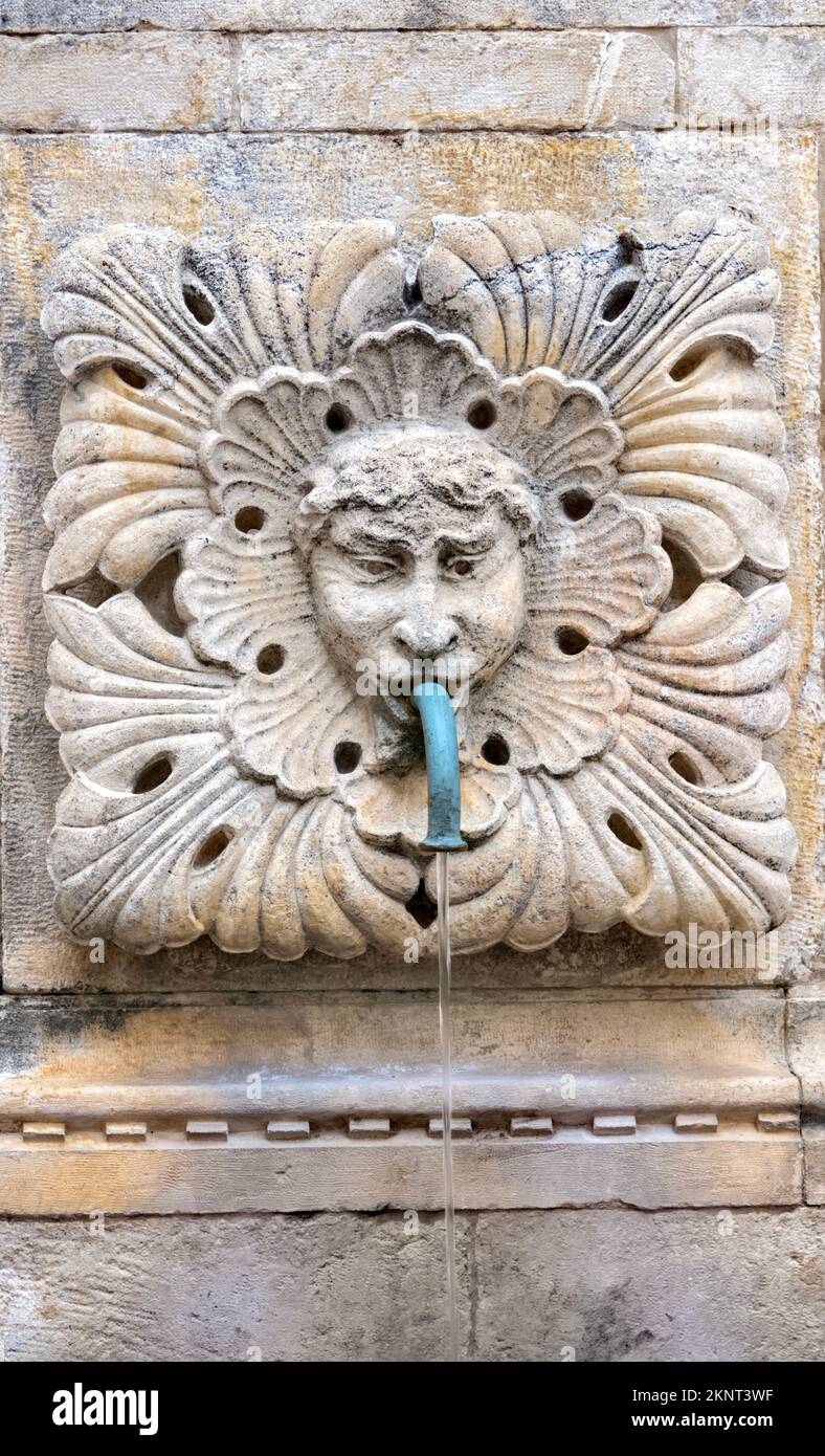 Close up fountain of onofrio hi-res stock photography and images - Alamy