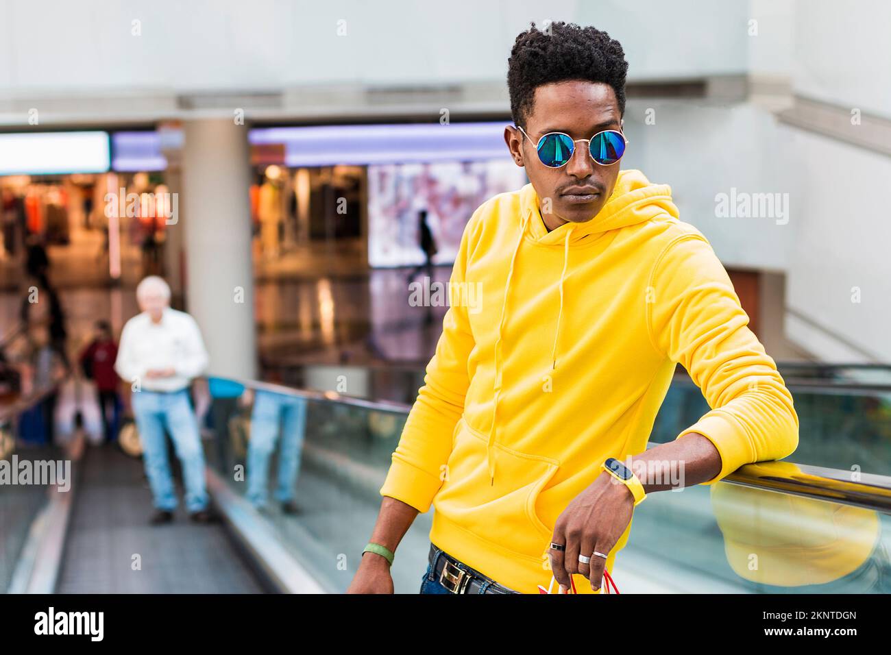 Man with bag on ramp hi-res stock photography and images - Alamy