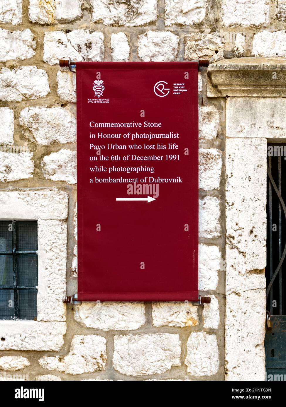 Pavo urban sign hi-res stock photography and images - Alamy