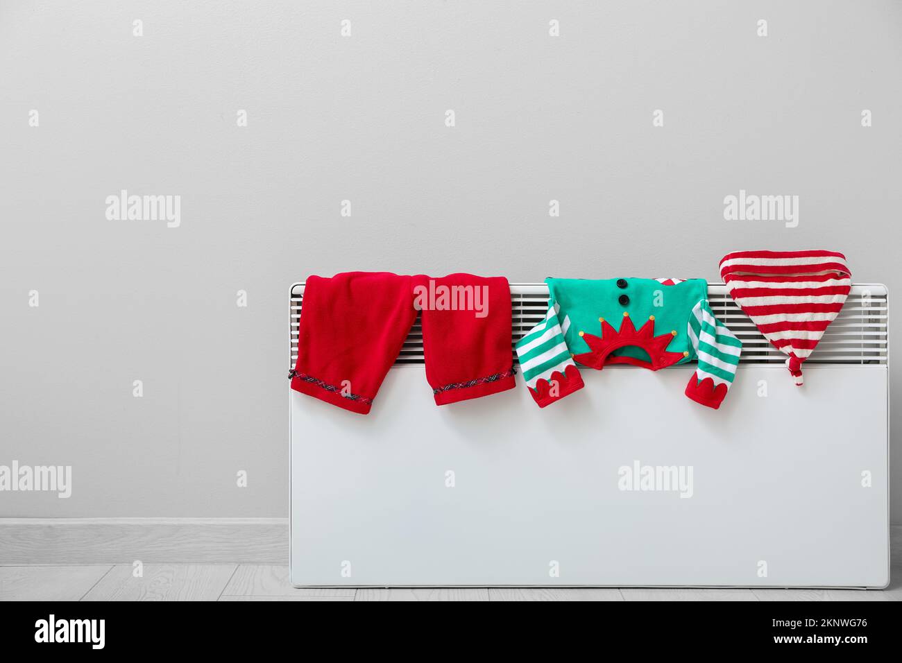 Baby elf costume hi-res stock photography and images - Alamy
