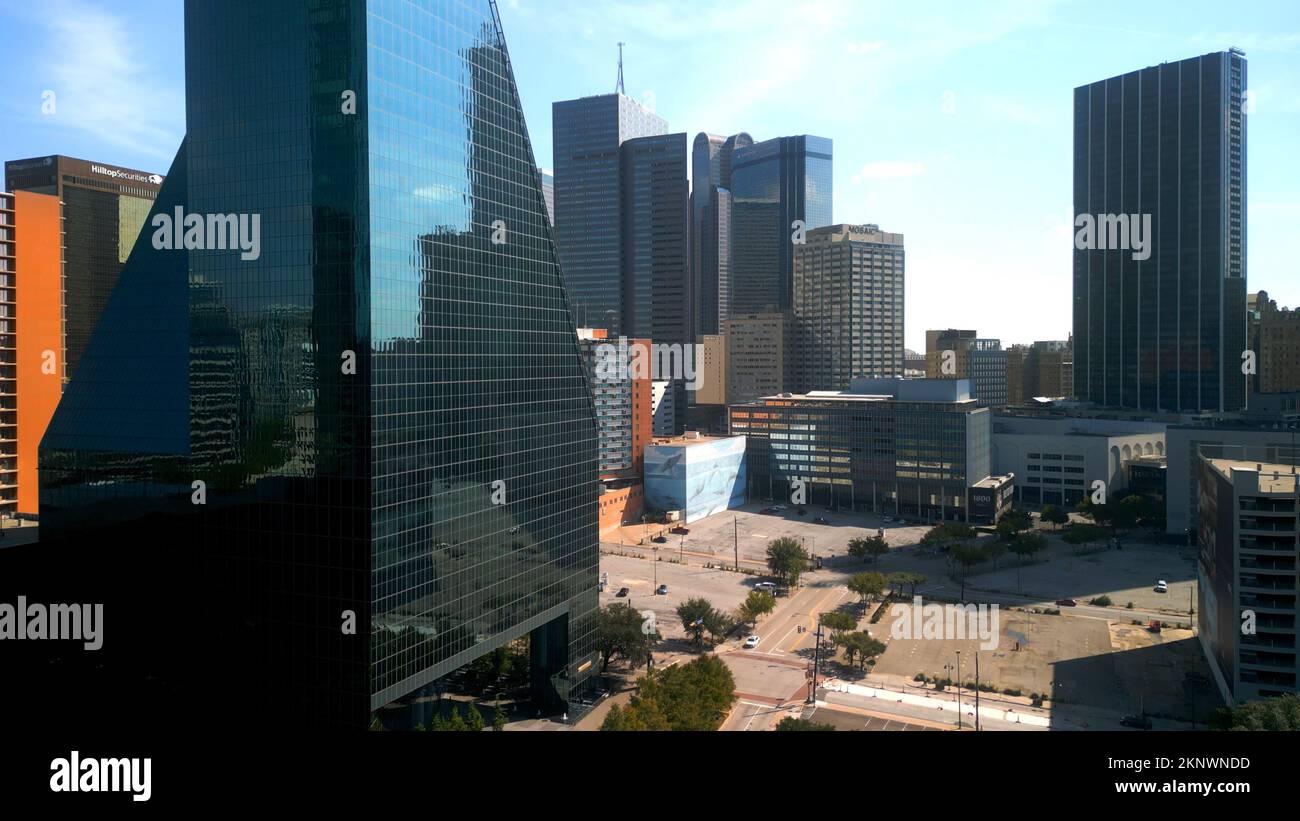 The amazing office buildings of Downtown Dallas drone shot - DALLAS ...